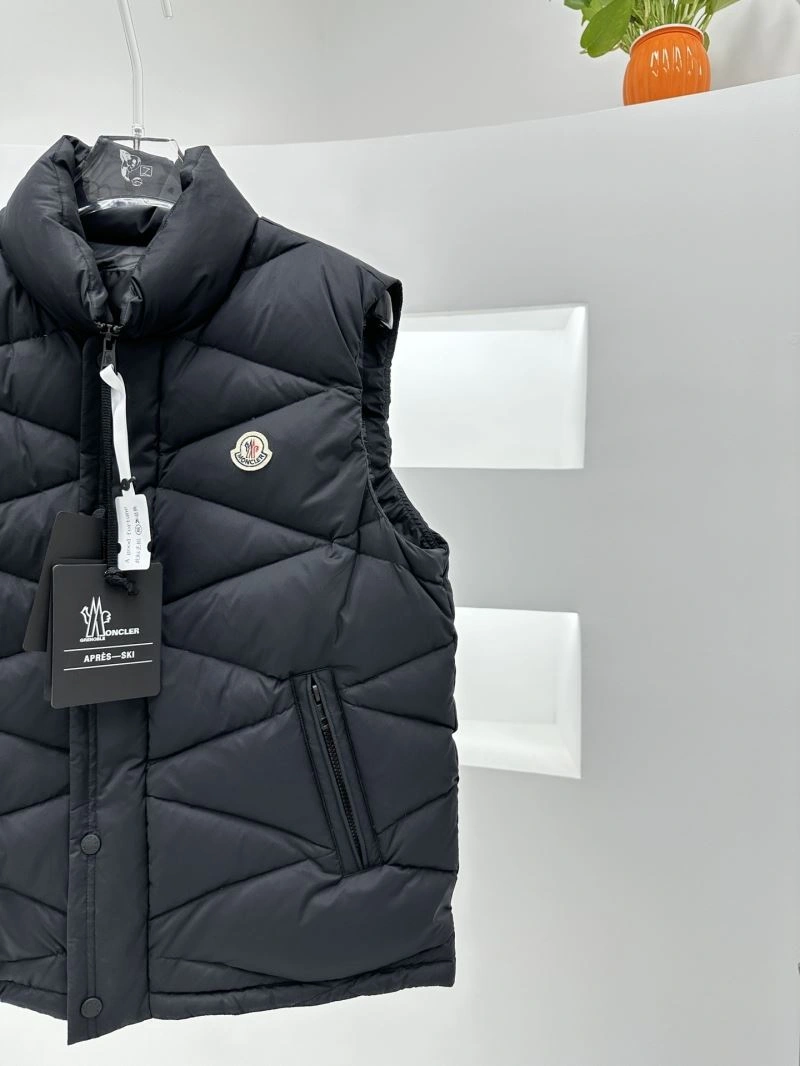 Accurate model Moncler Down Jackets