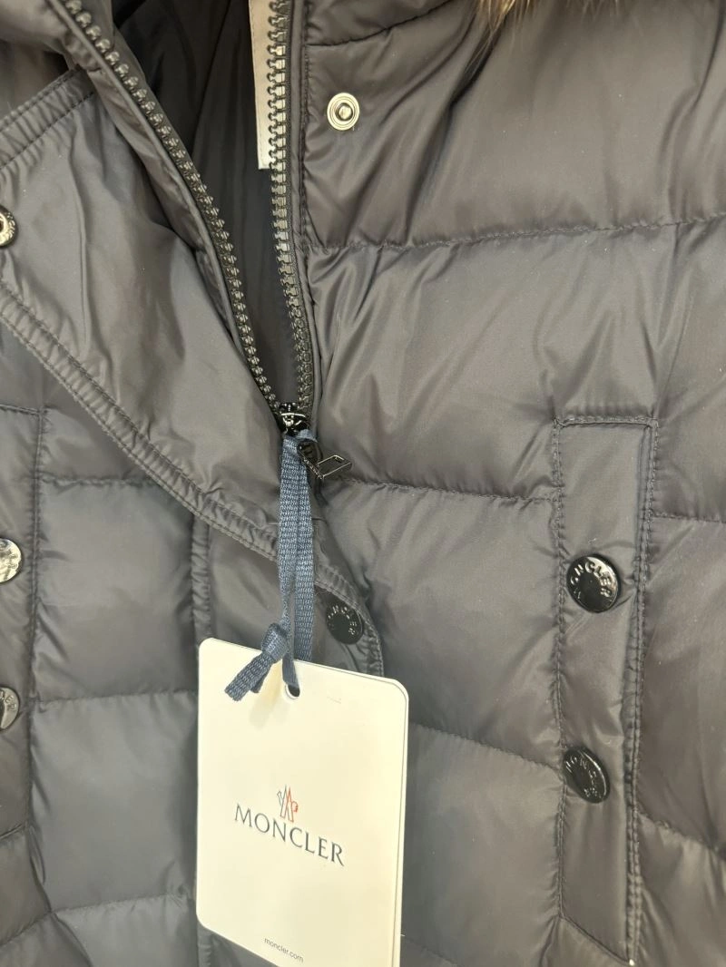Accurate model Moncler Down Jackets