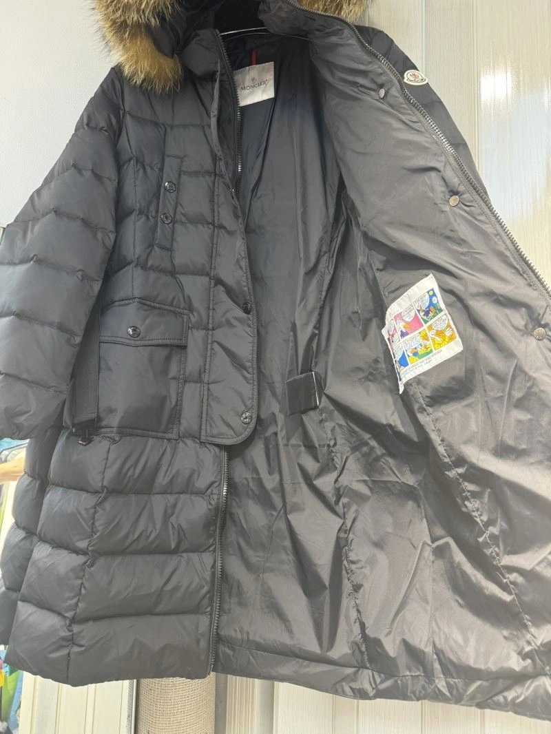 Accurate model Moncler Down Jackets