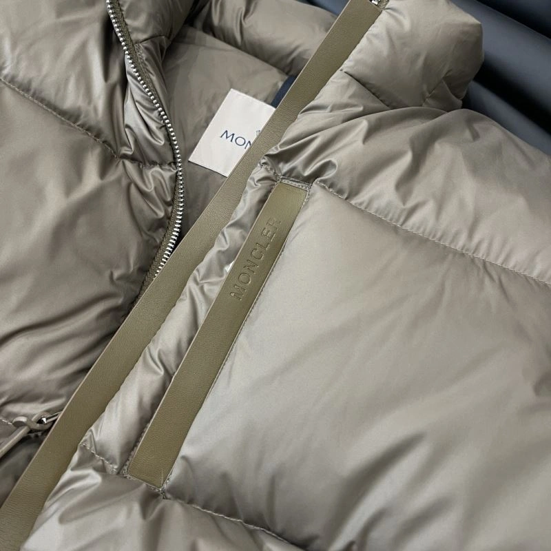 Accurate model Moncler Down Jackets