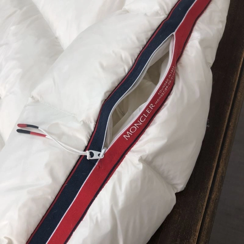 Low-cost Moncler Down Jackets