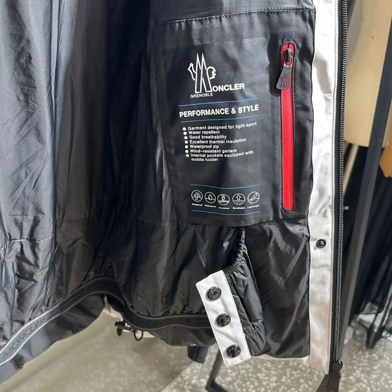 Low-cost Moncler Down Jackets