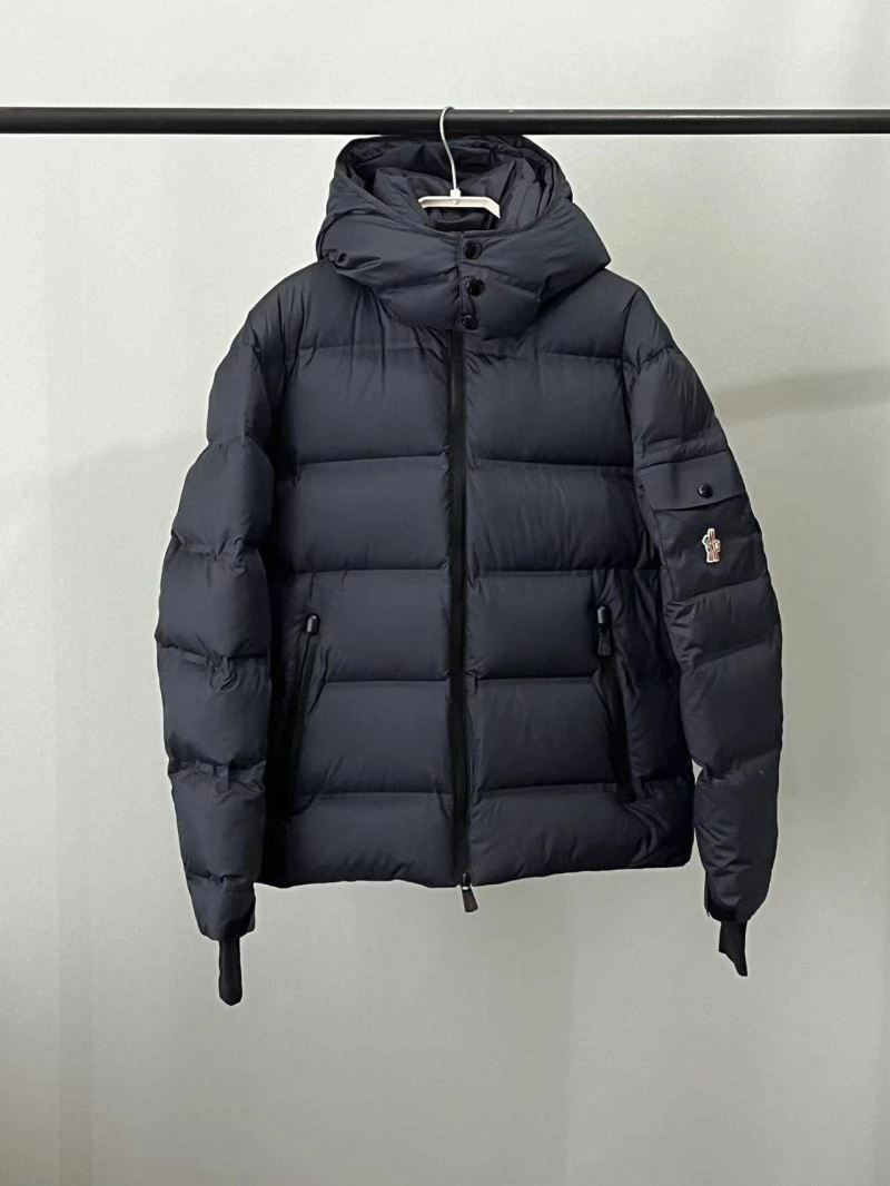 Accurate model Moncler Down Jackets