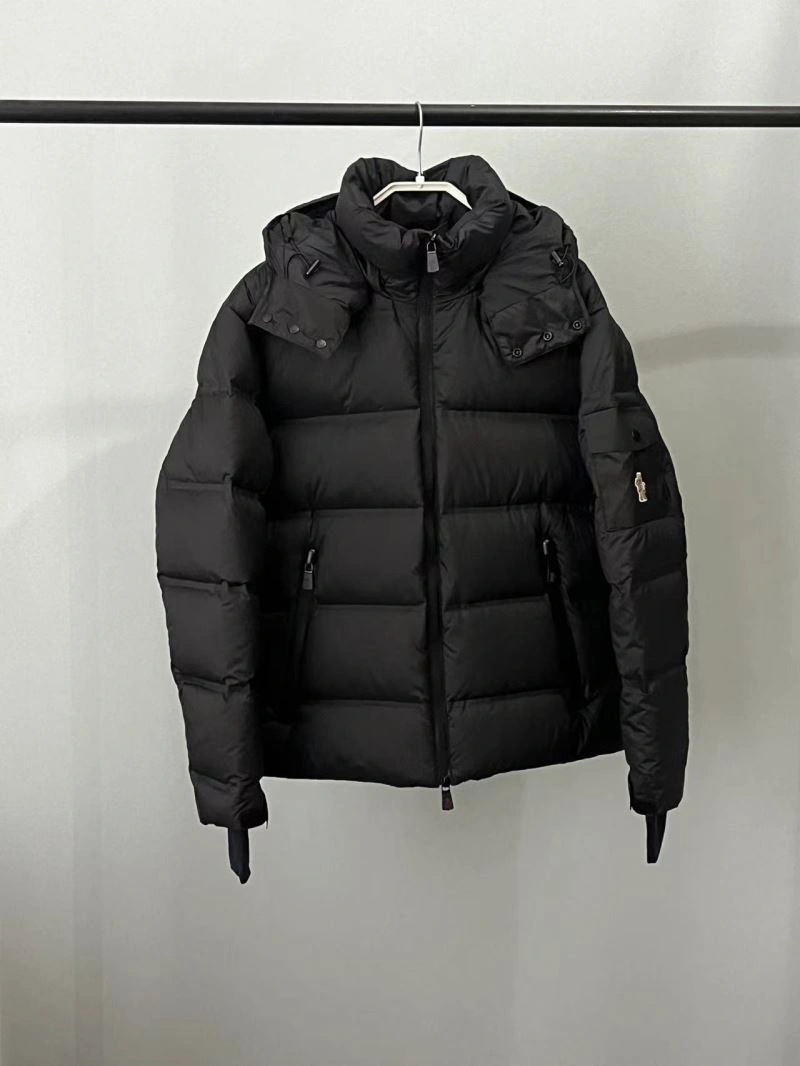 Accurate model Moncler Down Jackets