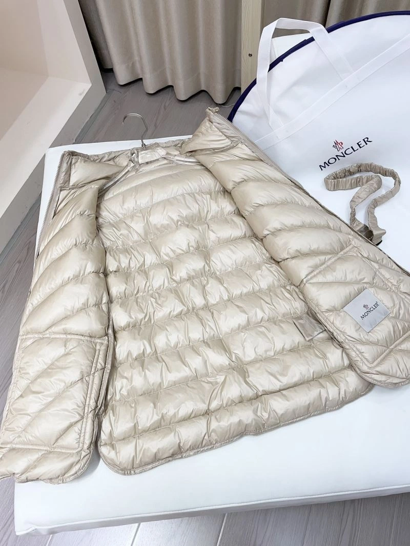Accurate model Moncler Down Jackets