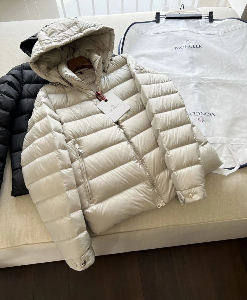 Inexpensive Moncler Down Jackets