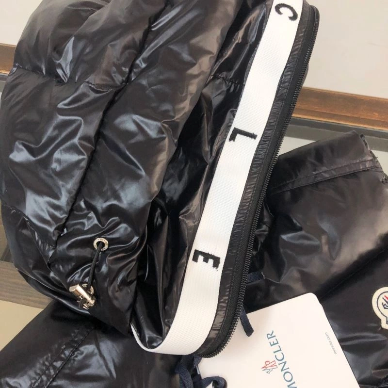 Accurate model Moncler Down Jackets