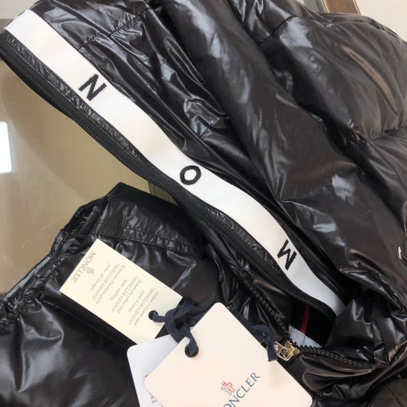 Accurate model Moncler Down Jackets