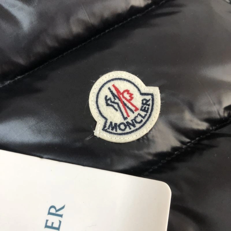 Accurate model Moncler Down Jackets