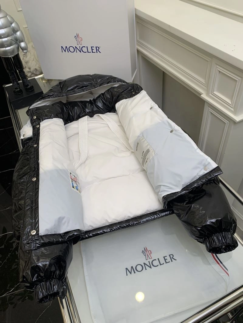 Low-cost Moncler Down Jackets