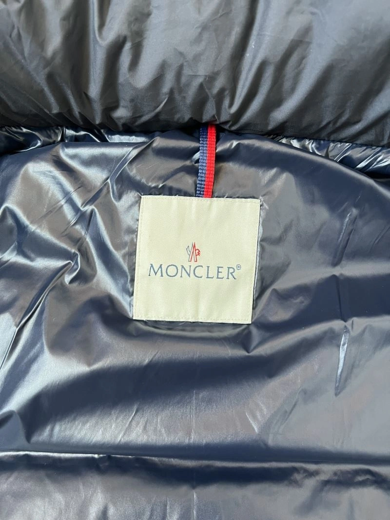Accurate model Moncler Down Jackets