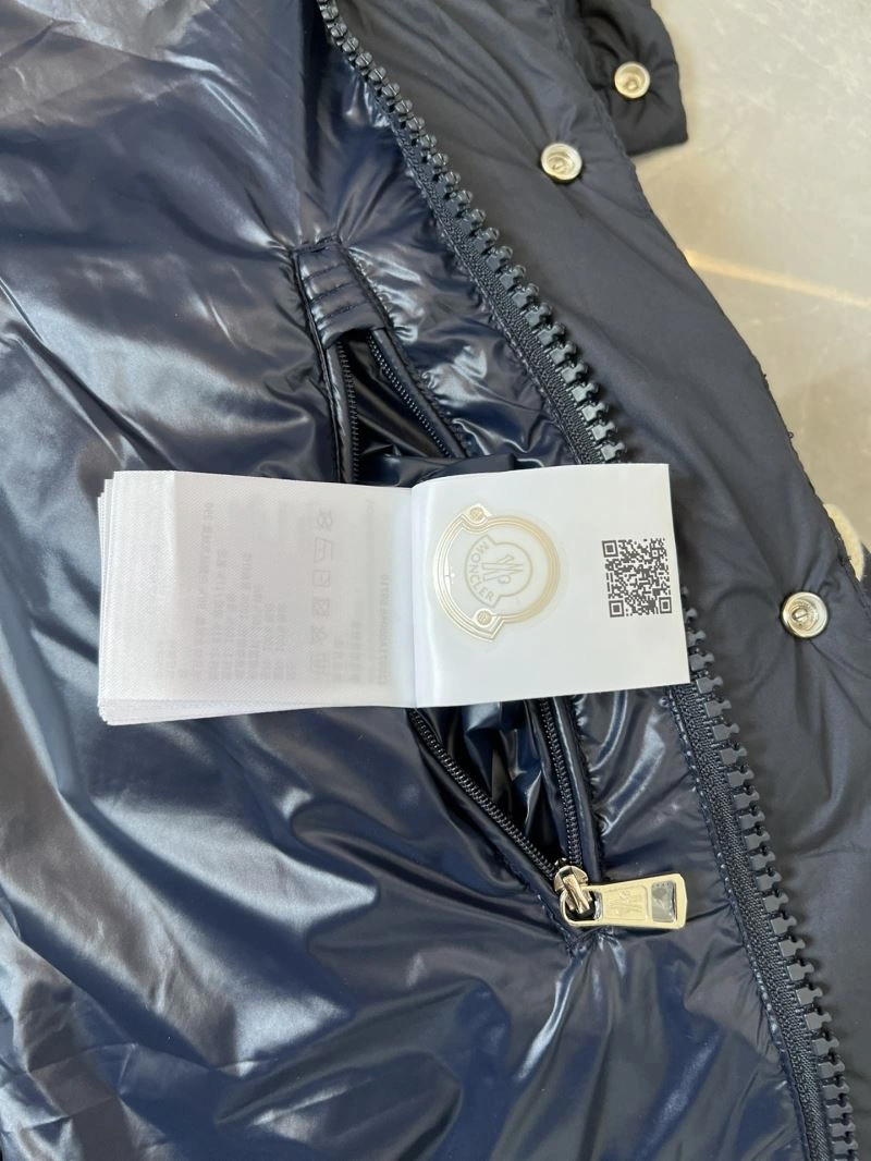 Accurate model Moncler Down Jackets