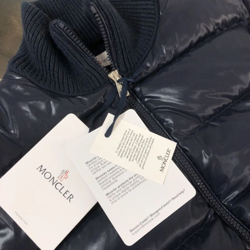 Accurate model Moncler Down Jackets
