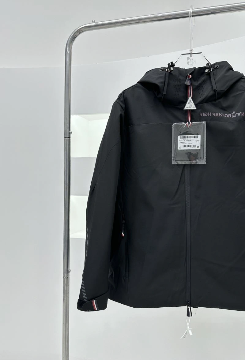 Accurate model Moncler Down Jackets