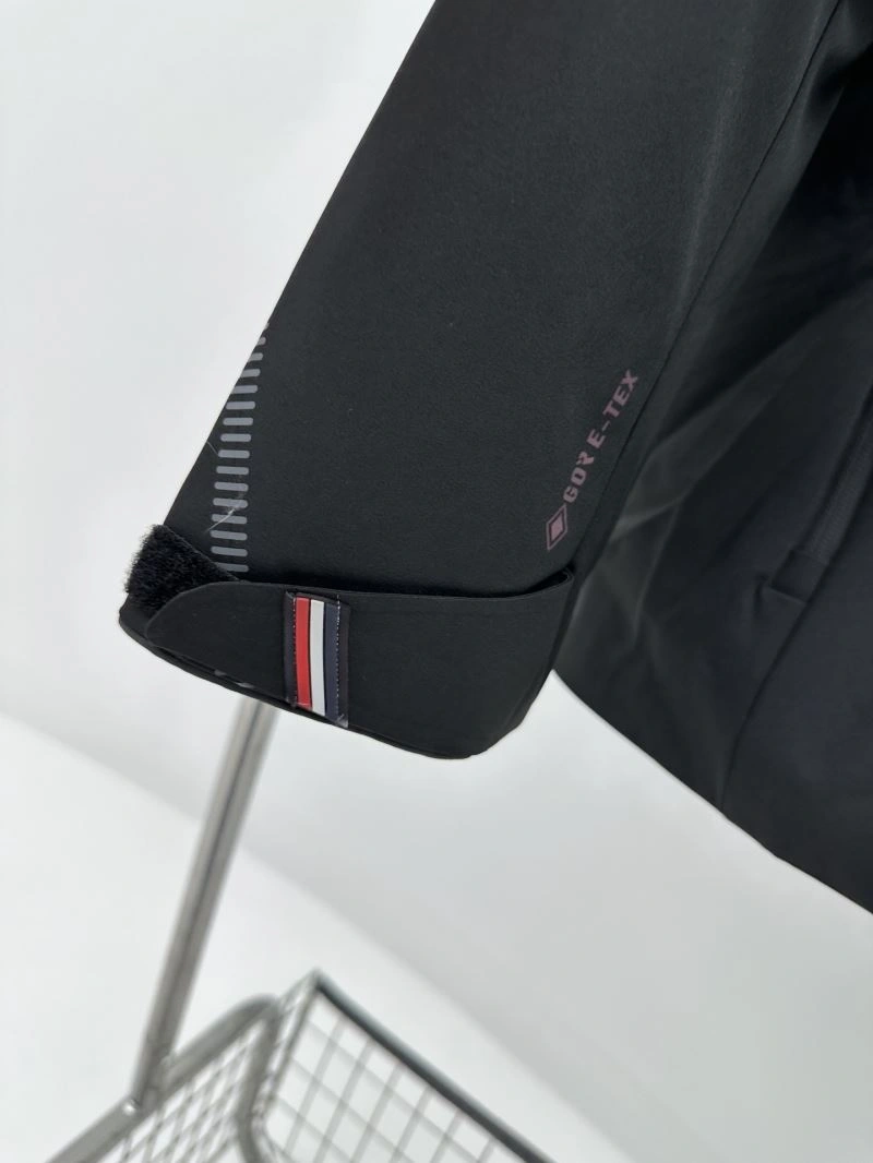Accurate model Moncler Down Jackets