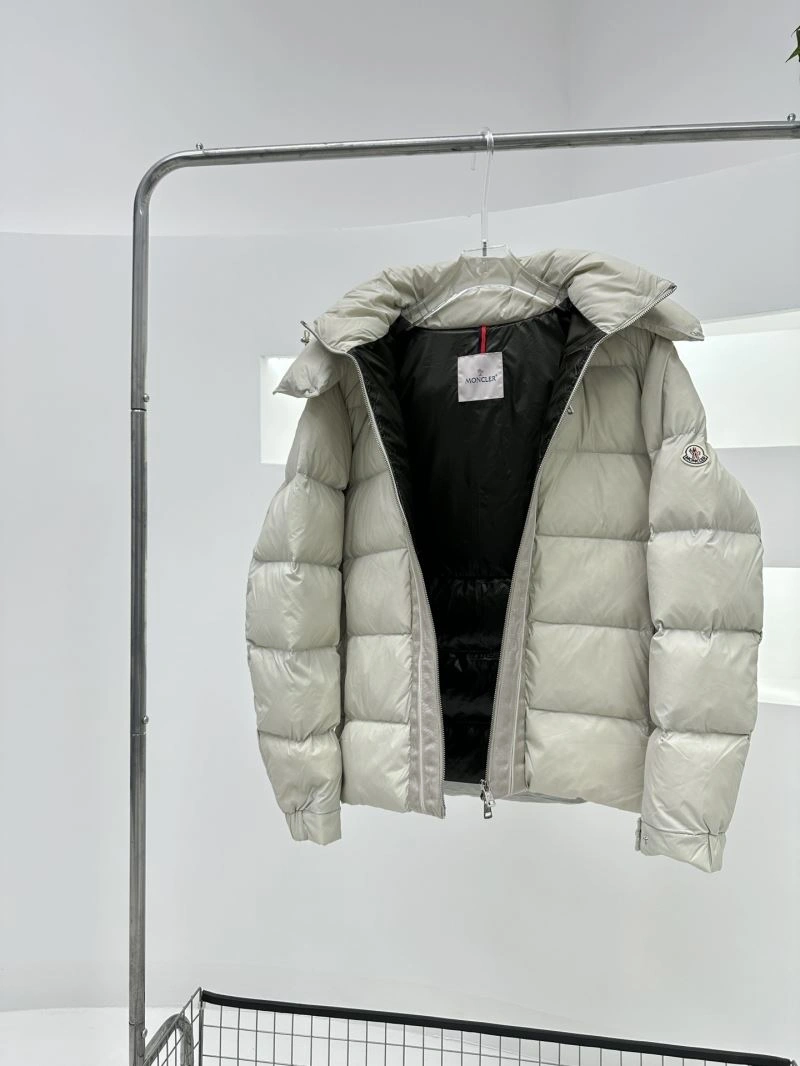 Low-cost Moncler Down Jackets