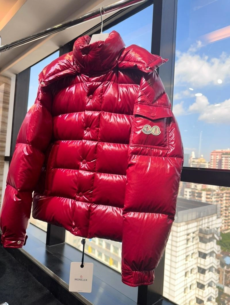 Accurate model Moncler Down Jackets