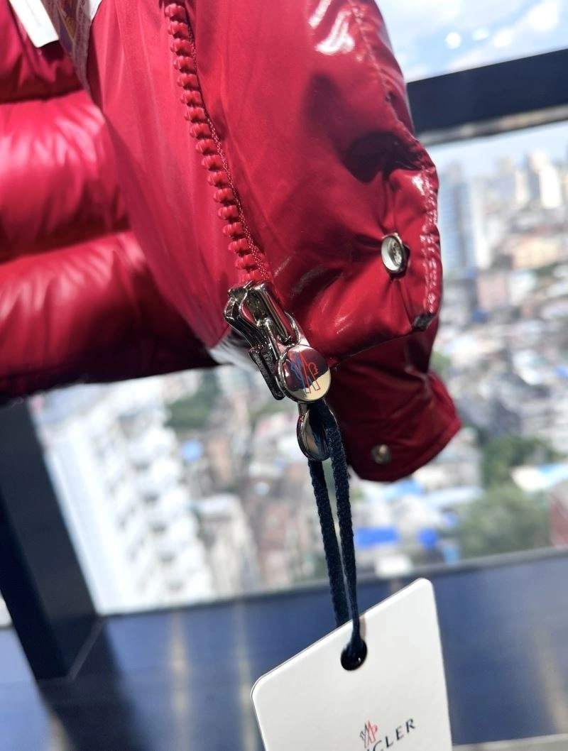 Accurate model Moncler Down Jackets