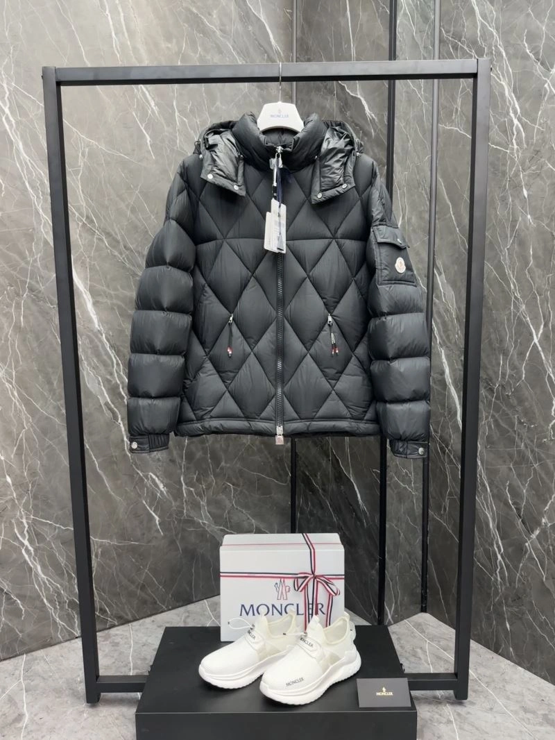 Accurate model Moncler Down Jackets
