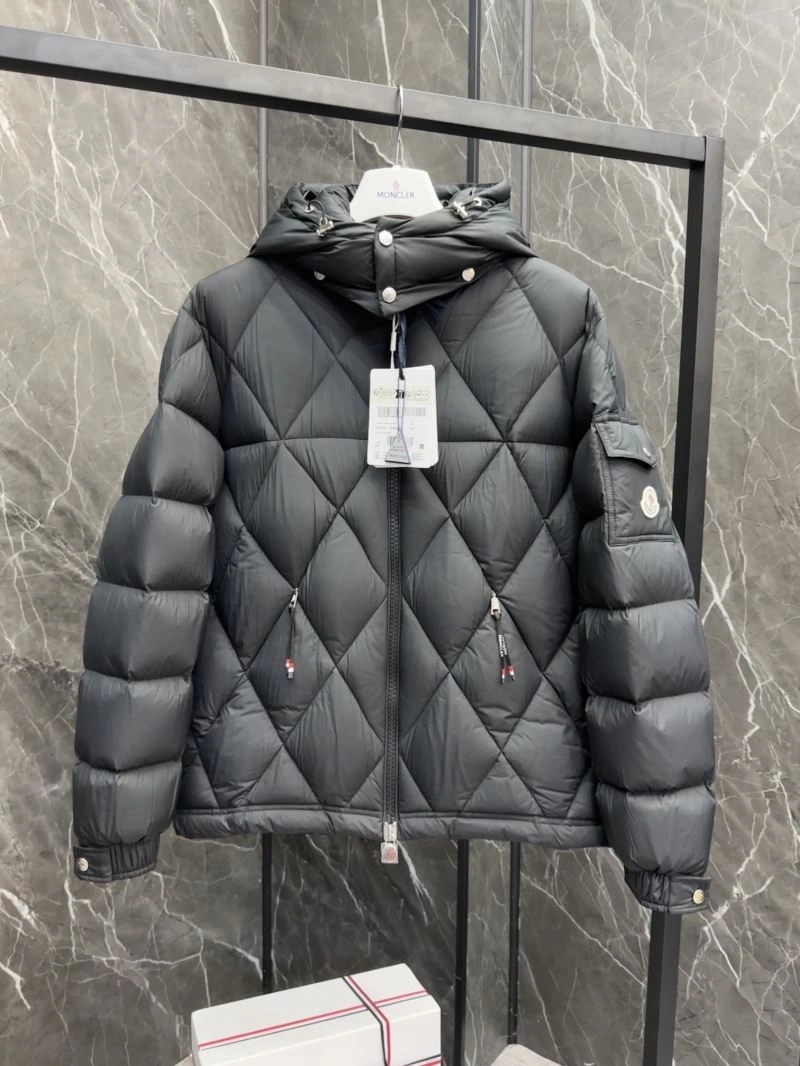 Accurate model Moncler Down Jackets