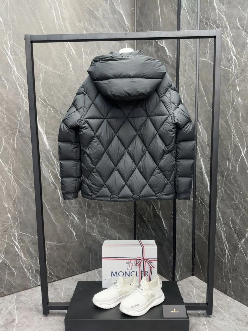 Accurate model Moncler Down Jackets
