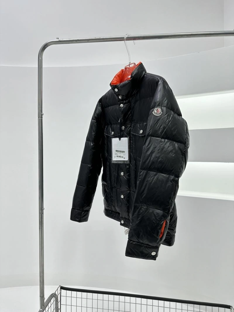 Accurate model Moncler Down Jackets