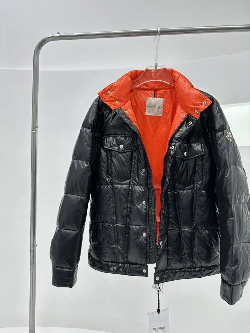 Accurate model Moncler Down Jackets