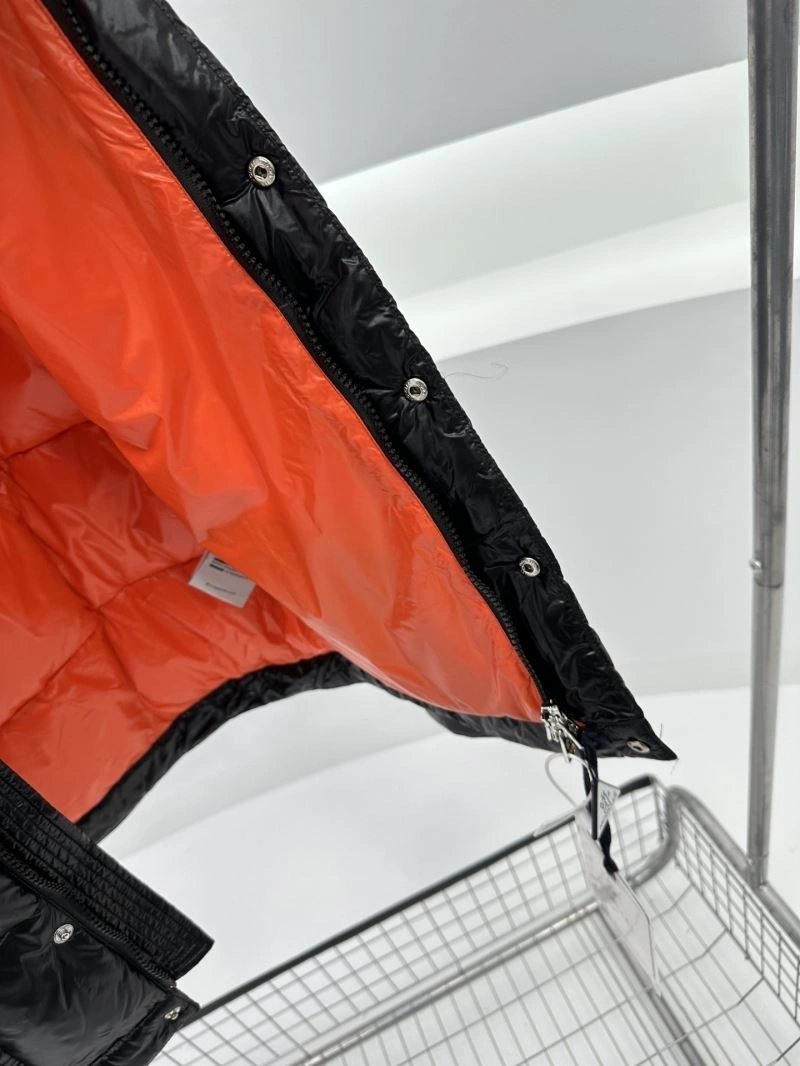 Accurate model Moncler Down Jackets