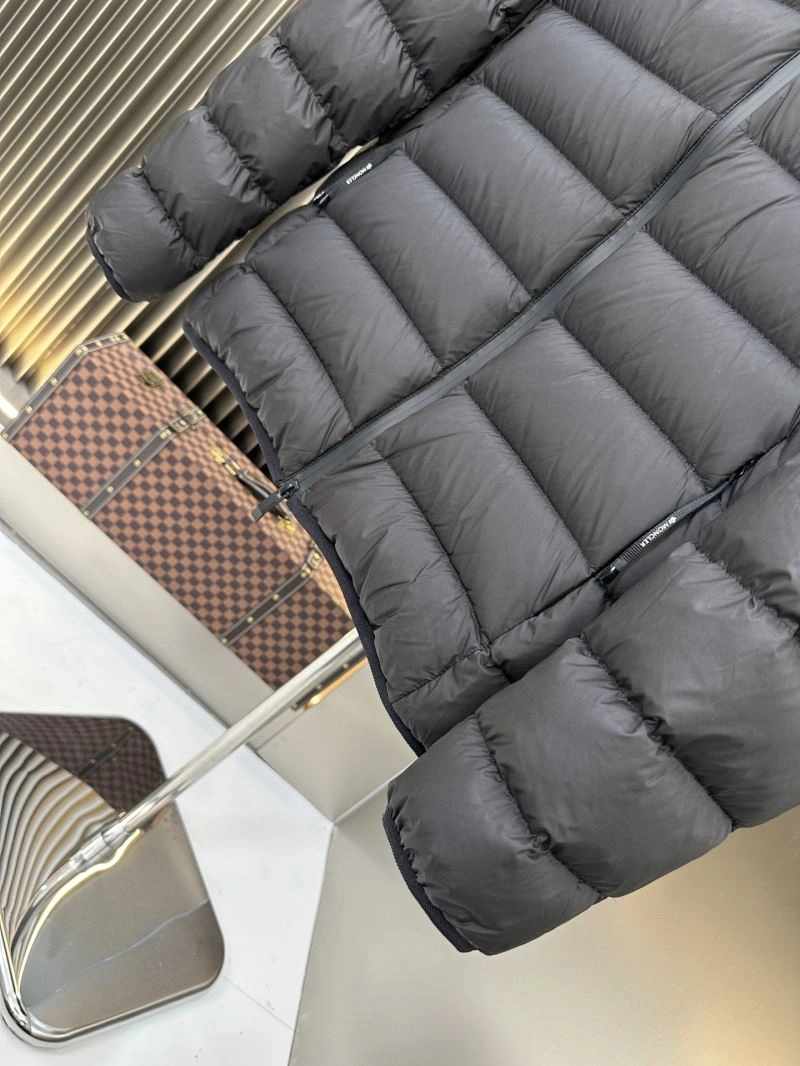 Accurate model Moncler Down Jackets