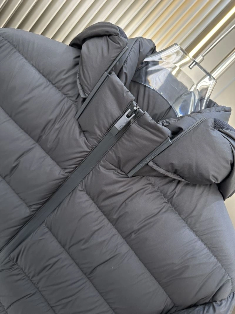 Accurate model Moncler Down Jackets
