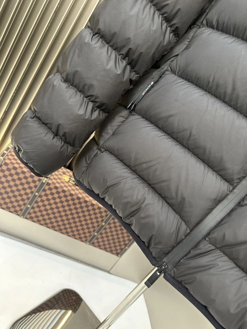 Accurate model Moncler Down Jackets
