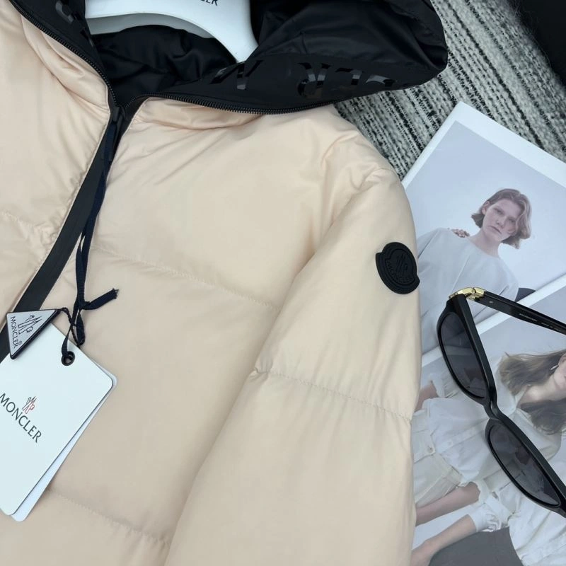 Accurate model Moncler Down Jackets