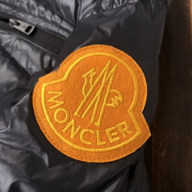 Accurate model Moncler Down Jackets