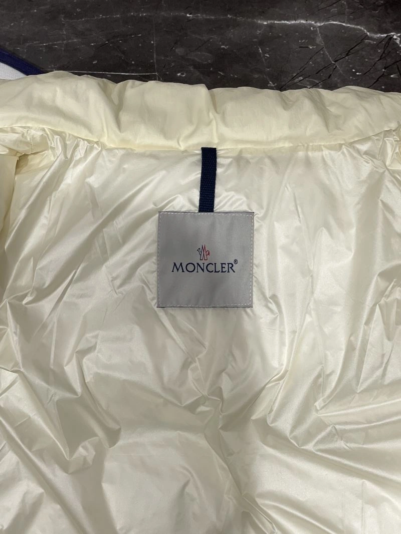 Exact replica Moncler Down Jackets
