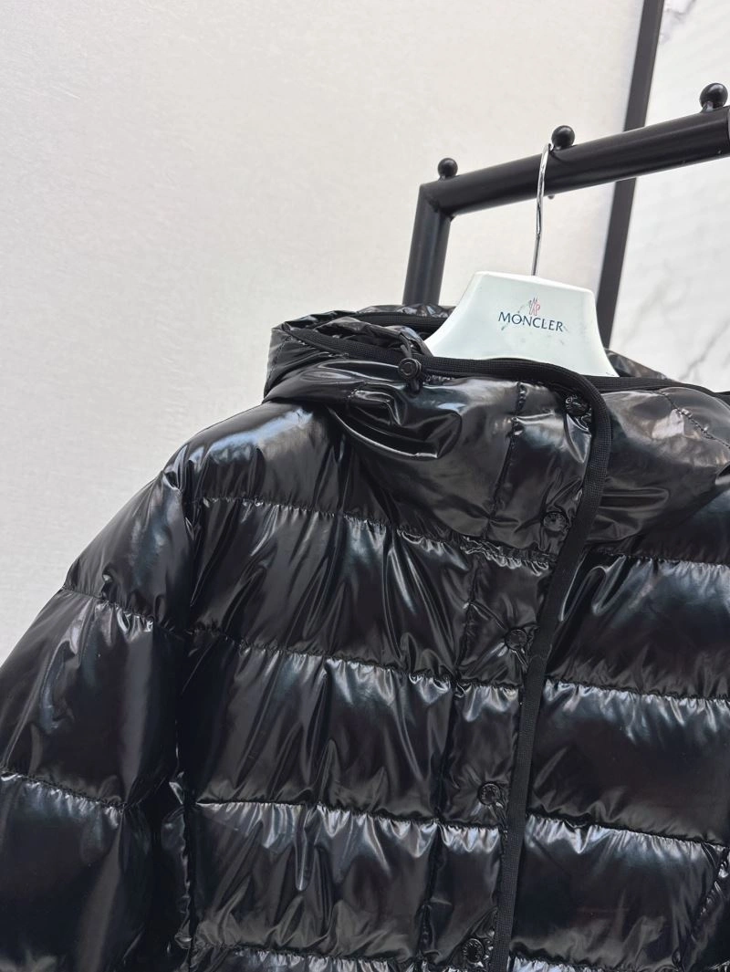 Accurate model Moncler Down Jackets