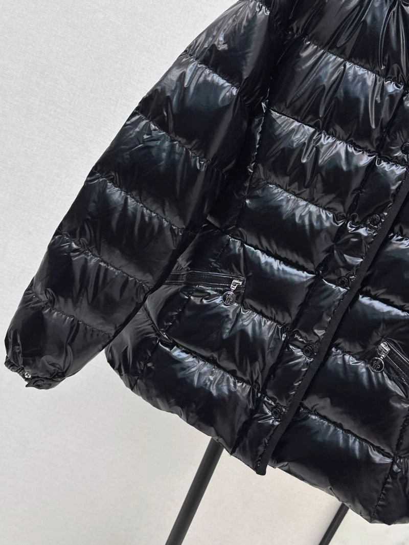 Accurate model Moncler Down Jackets