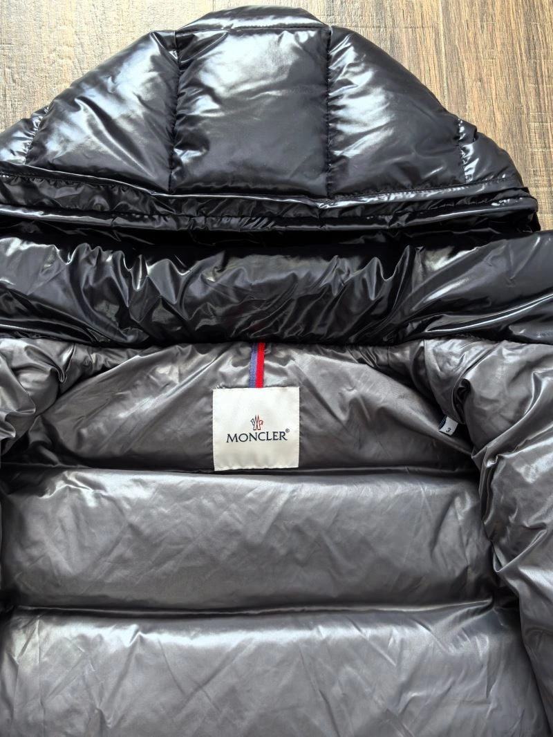 High fidelity Moncler Down Jackets