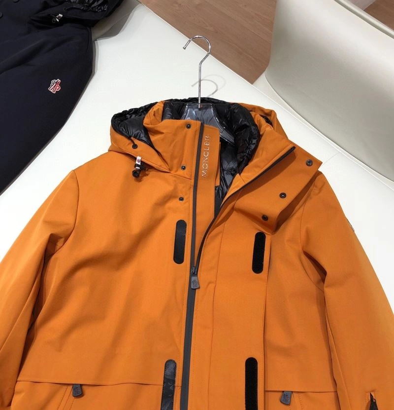 Accurate model Moncler Down Jackets