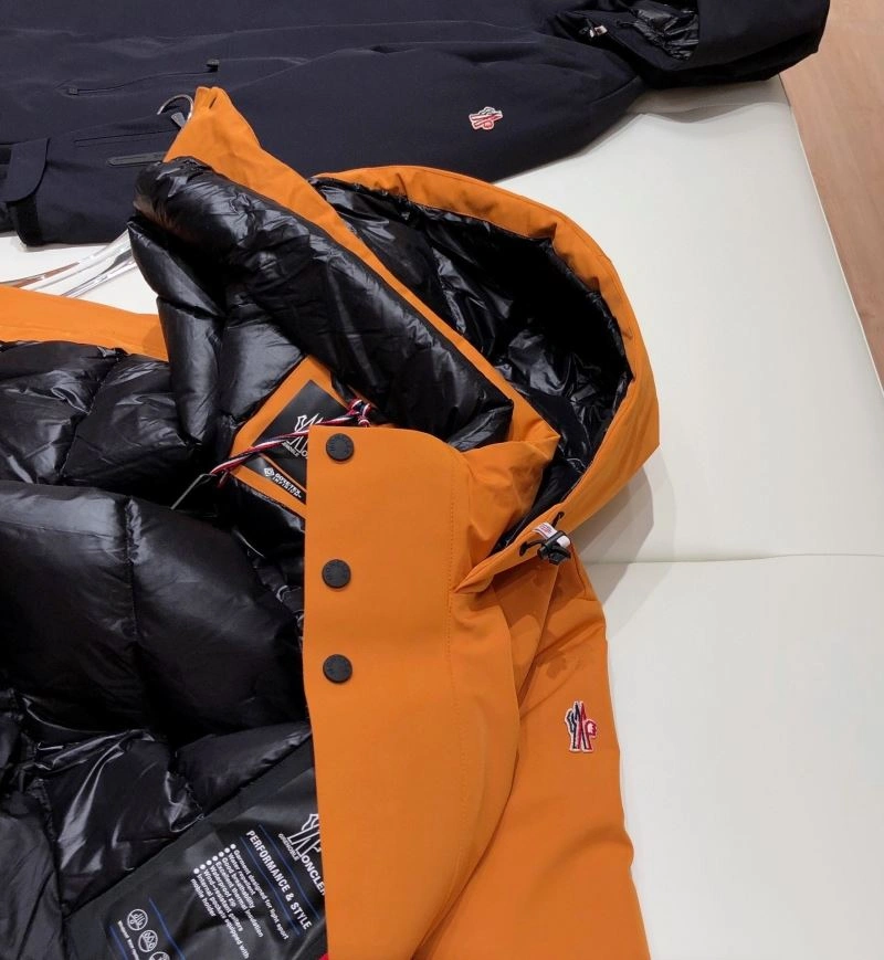 Accurate model Moncler Down Jackets