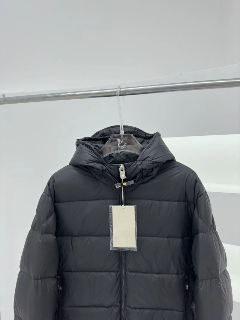 Accurate model Moncler Down Jackets