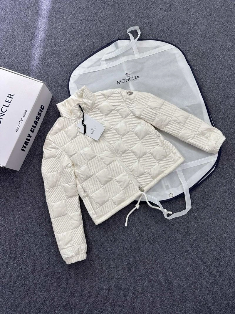 Accurate model Moncler Down Jackets