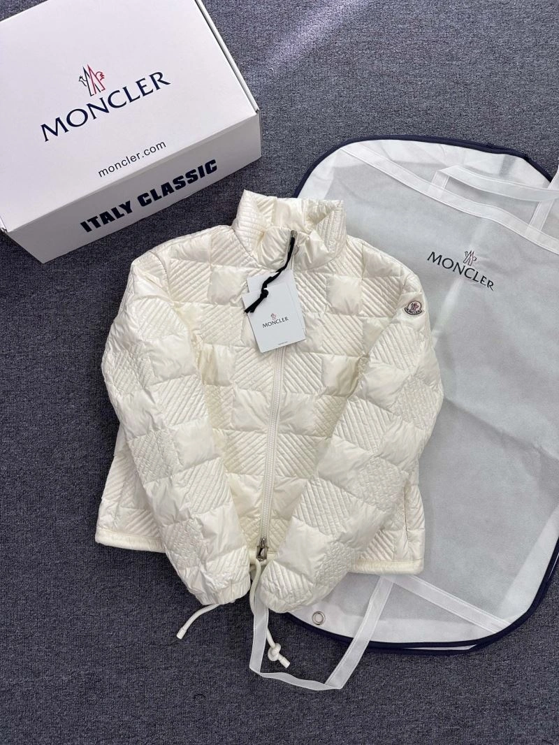 Accurate model Moncler Down Jackets