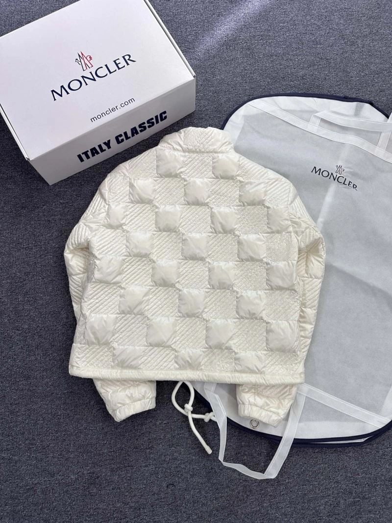 Accurate model Moncler Down Jackets
