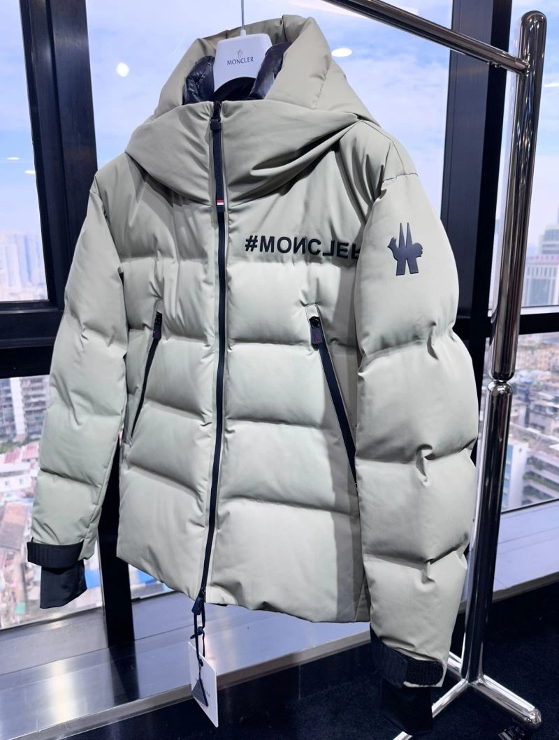 Low-cost Moncler Down Jackets