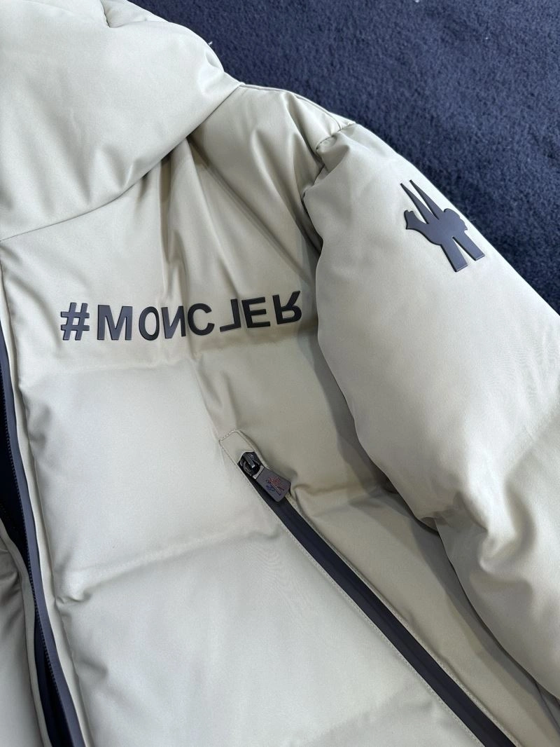 Low-cost Moncler Down Jackets