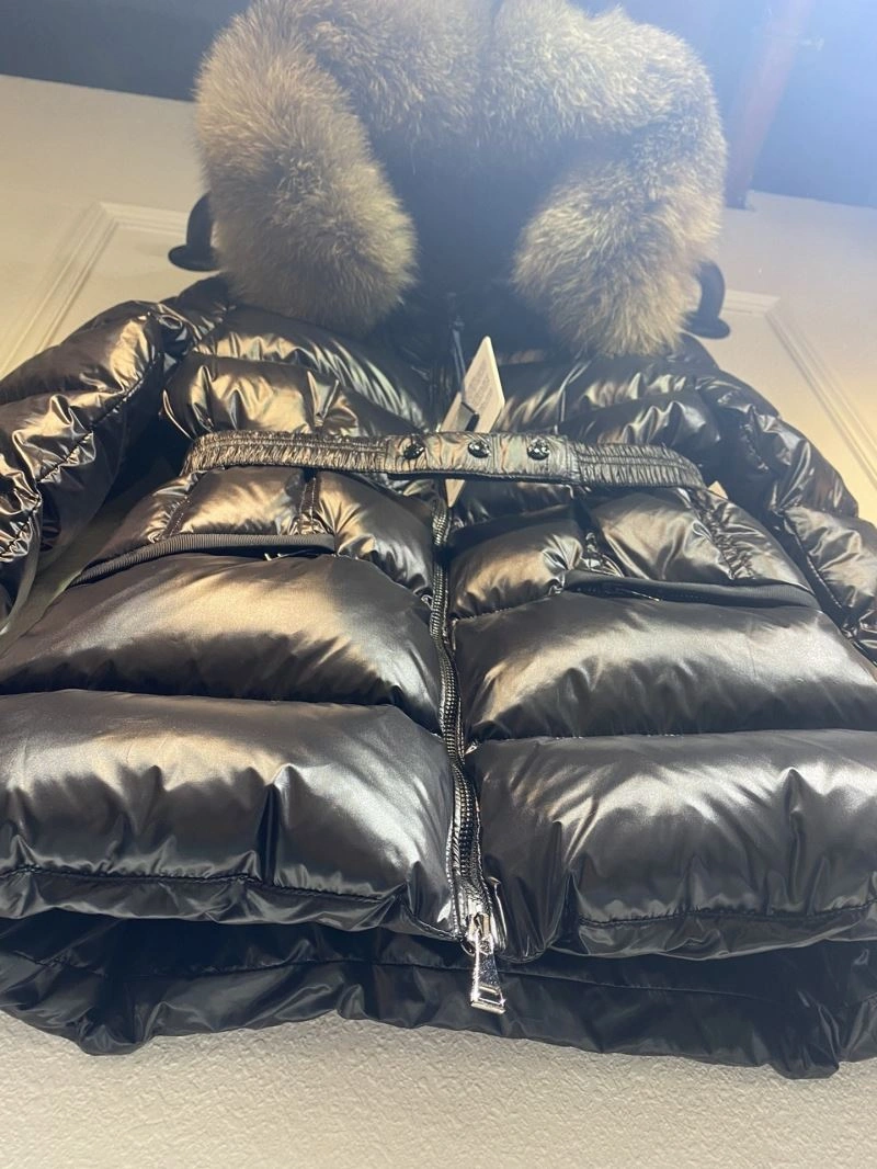 Accurate model Moncler Down Jackets