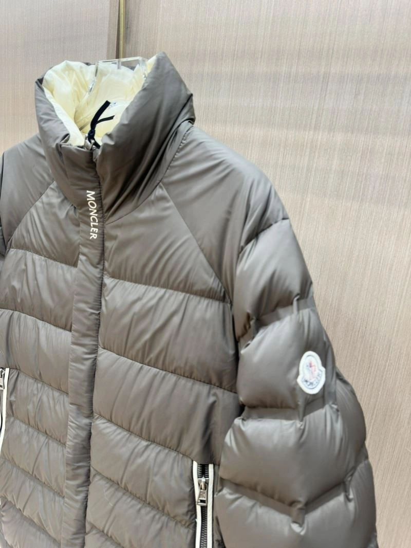 Accurate model Moncler Down Jackets