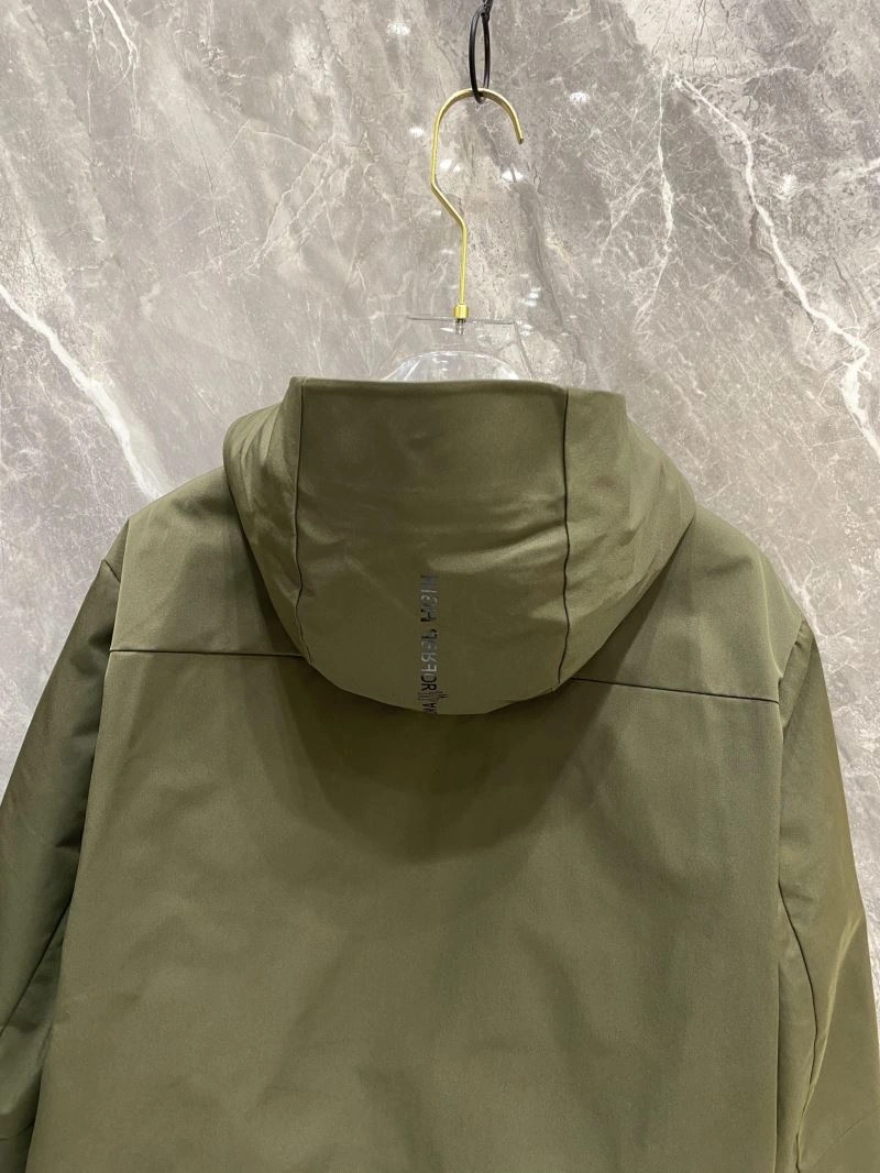 Accurate model Moncler Down Jackets