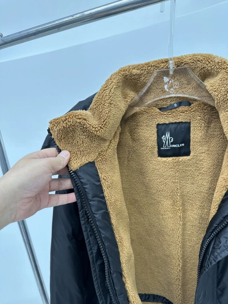 Accurate model Moncler Down Jackets