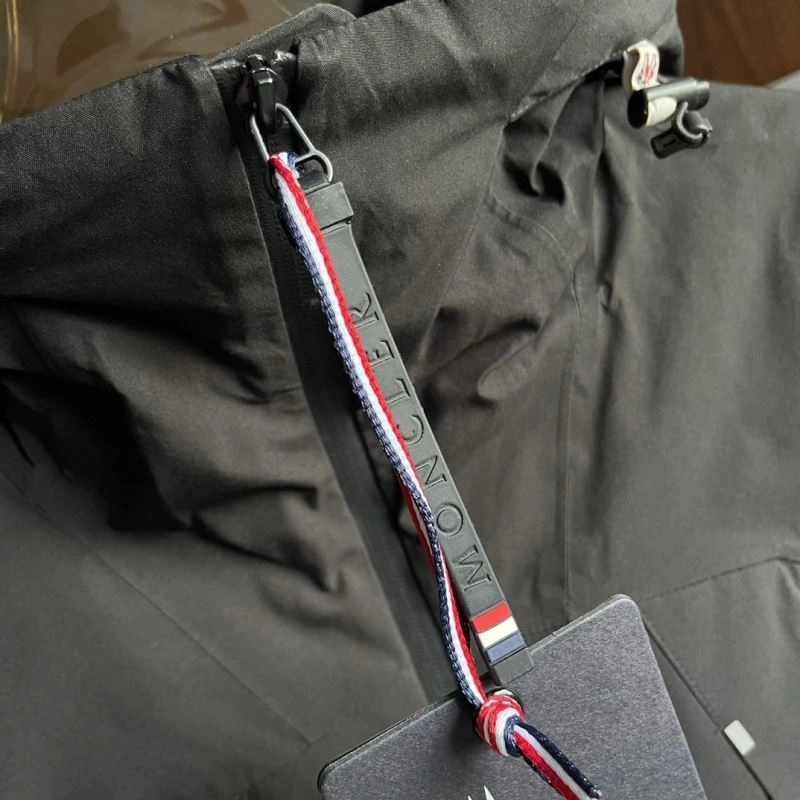 Accurate model Moncler Down Jackets